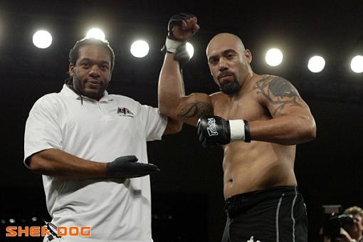 Lavar Johnson stabilny (UPDATE) | MMAROCKS