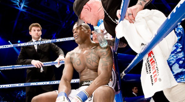 Jay Silva vs. Matt Horwich na KSW 21 | MMAROCKS