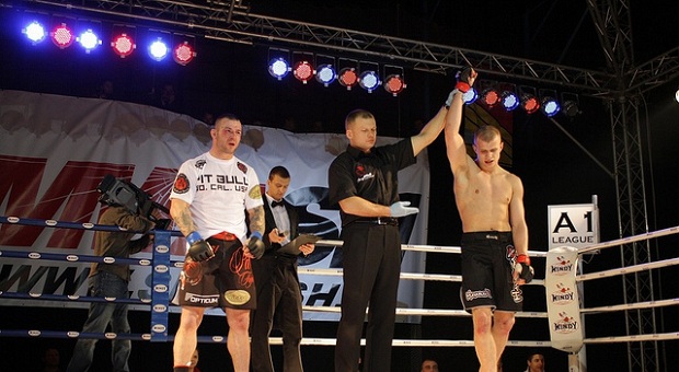 Mateusz Strzelczyk vs. Adam Świderski na Fighters Arena 6 | MMAROCKS