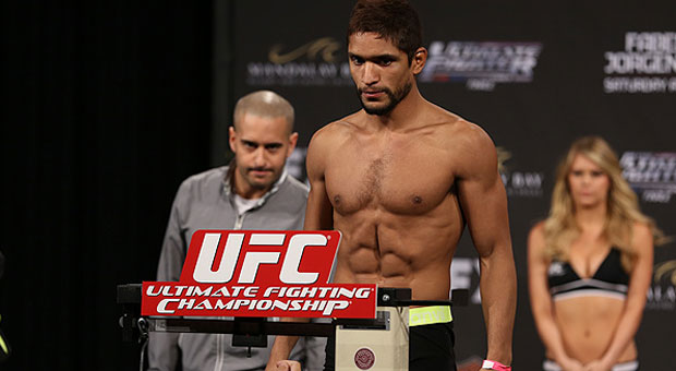 Maximo Blanco kontra Mike De La Torre na TUF 21 Finale | MMAROCKS