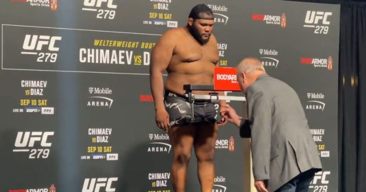 Chris Barnett drugim zawodnikiem w historii wagi ciężkiej UFC który nie ...