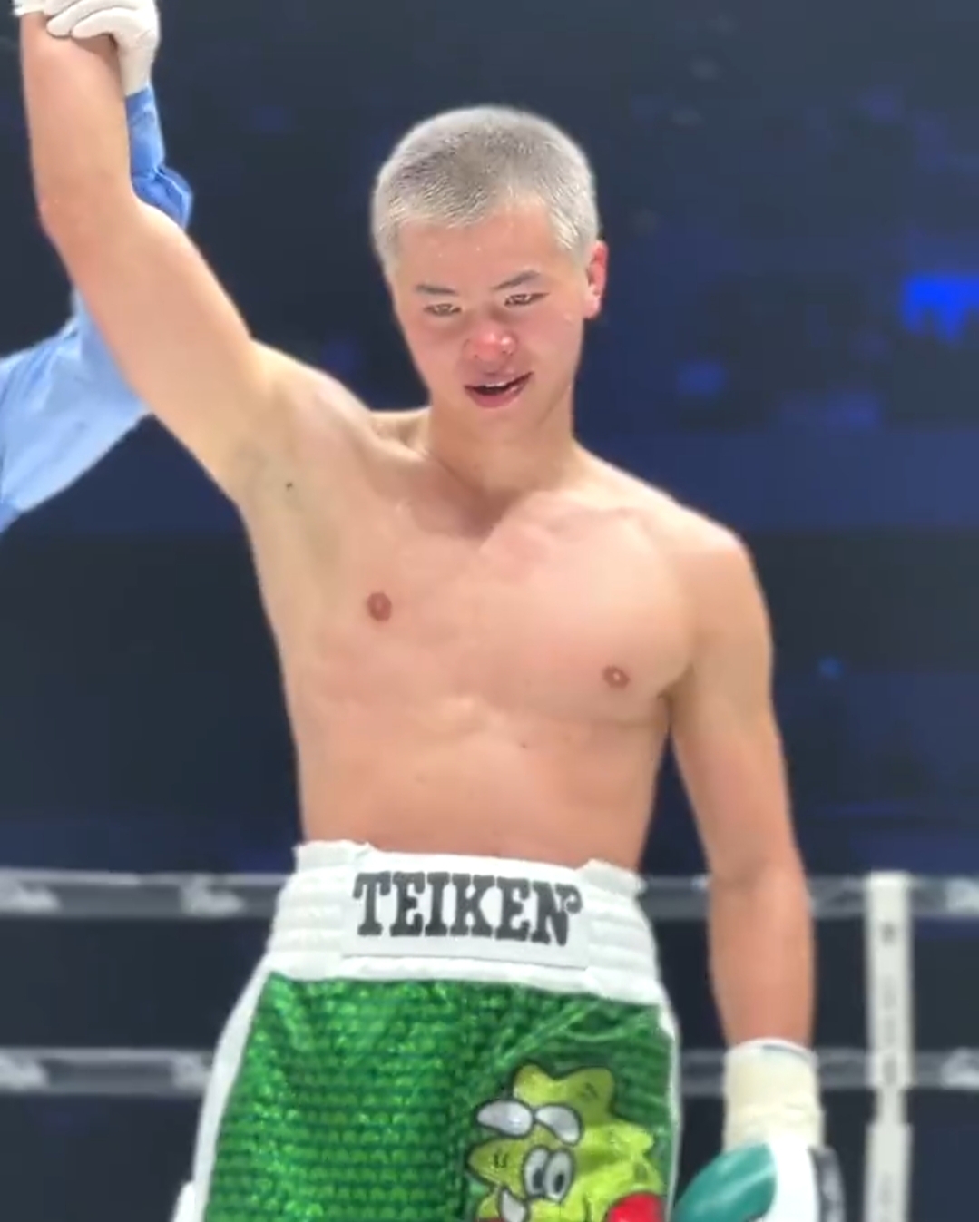 Tenshin Nasukawa udanie debiutuje na ringu bokserskim! | MMAROCKS