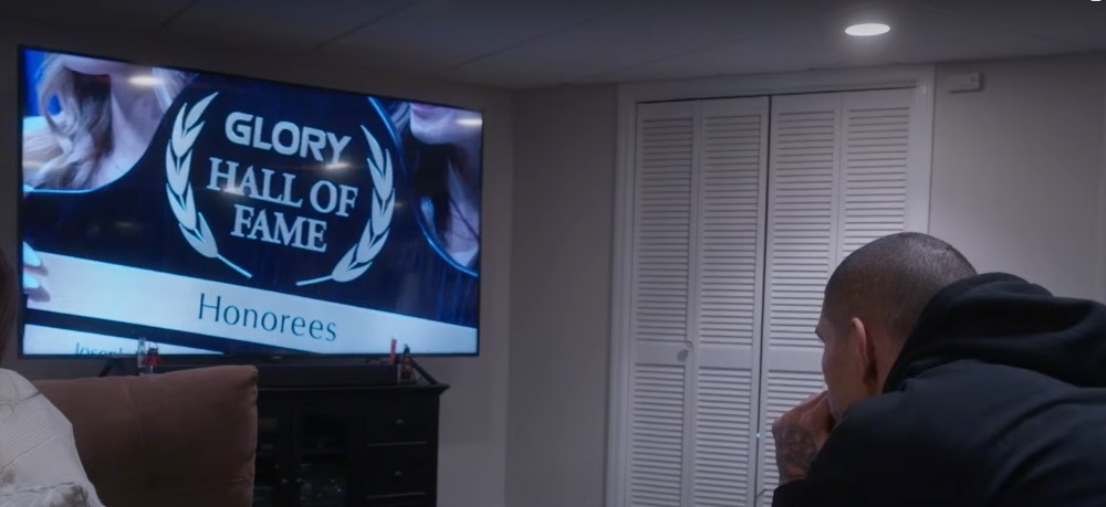 UFC 295 Embedded: Emocjonalna reakcja Pereiry na wprowadzenie do Hall ...